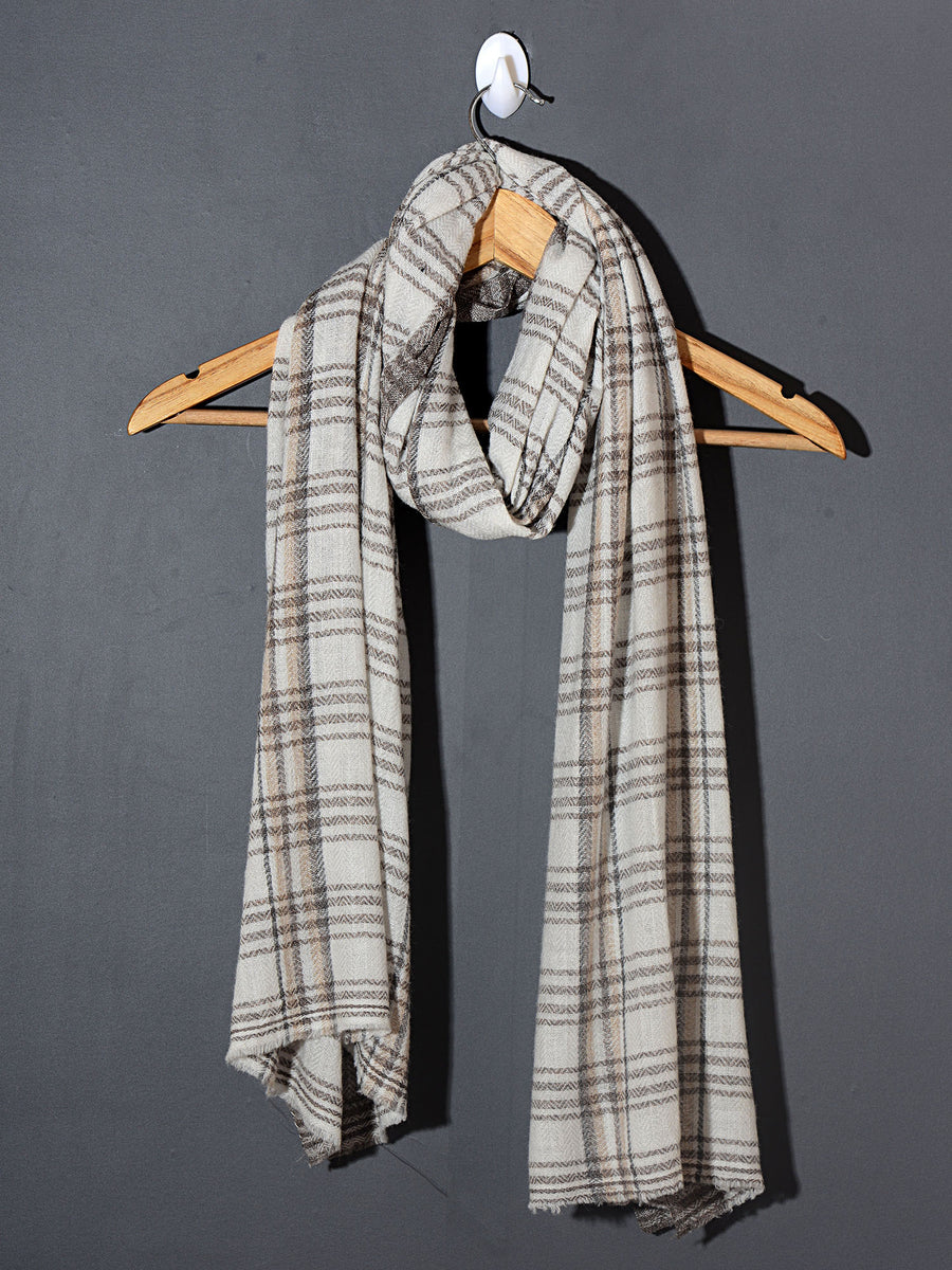 Buy trendy Woolen mufflers for men & women this winter online at Omvai ...